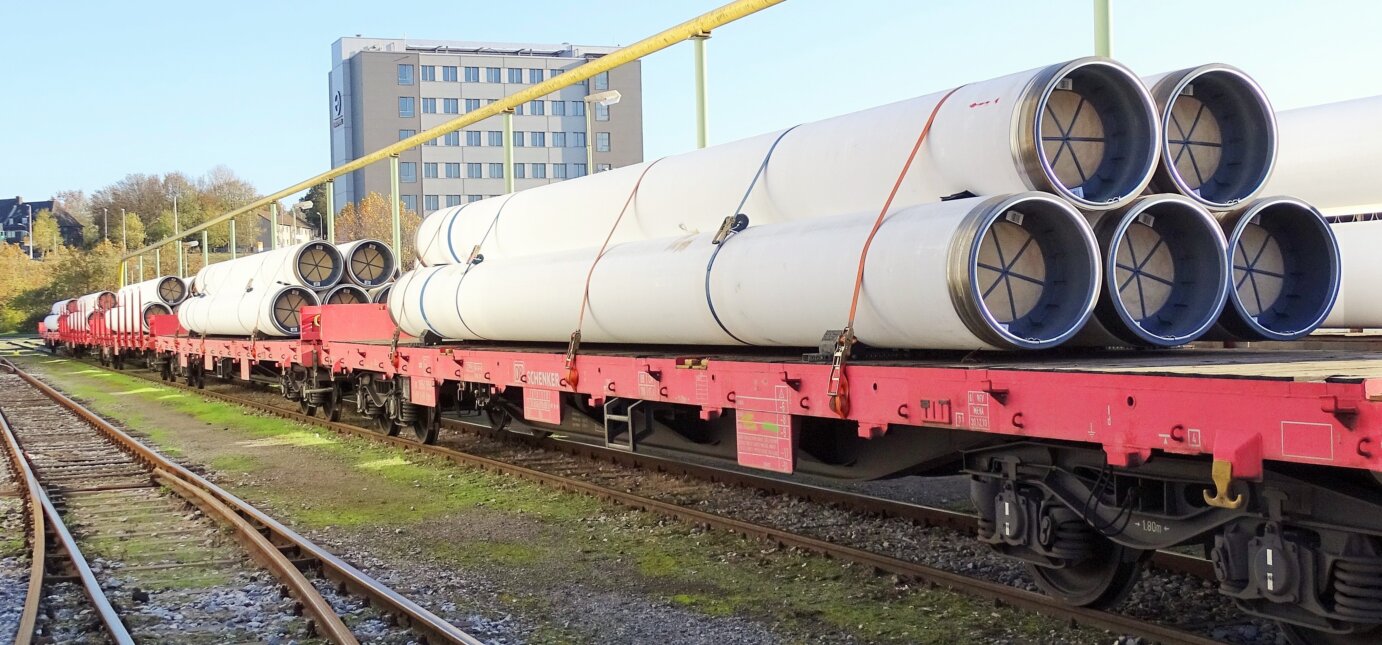 Steel Pipe Coating - Infrastructure - Industries - Borealis